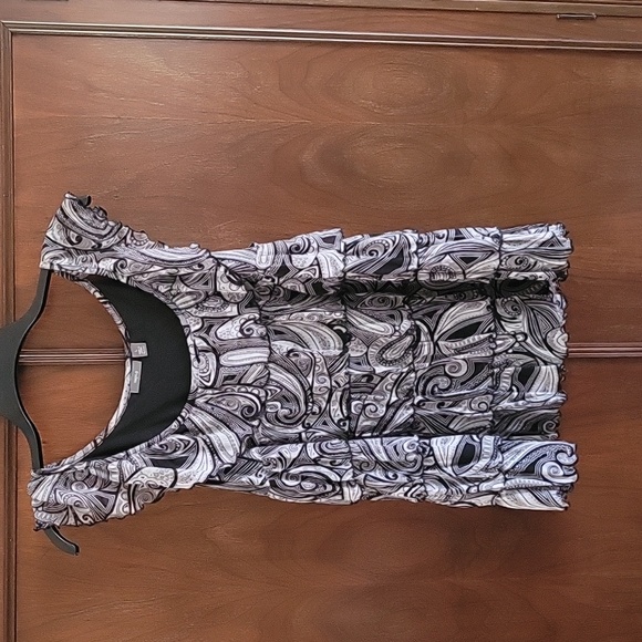 Apt. 9 | Tops | 5 Layer Patterned Flounced Tank Top By Apt9 In Large ...